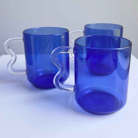 Anthropologie | Dining | Blue Glass Squiggle Retro Wave Mugs Set Of ...